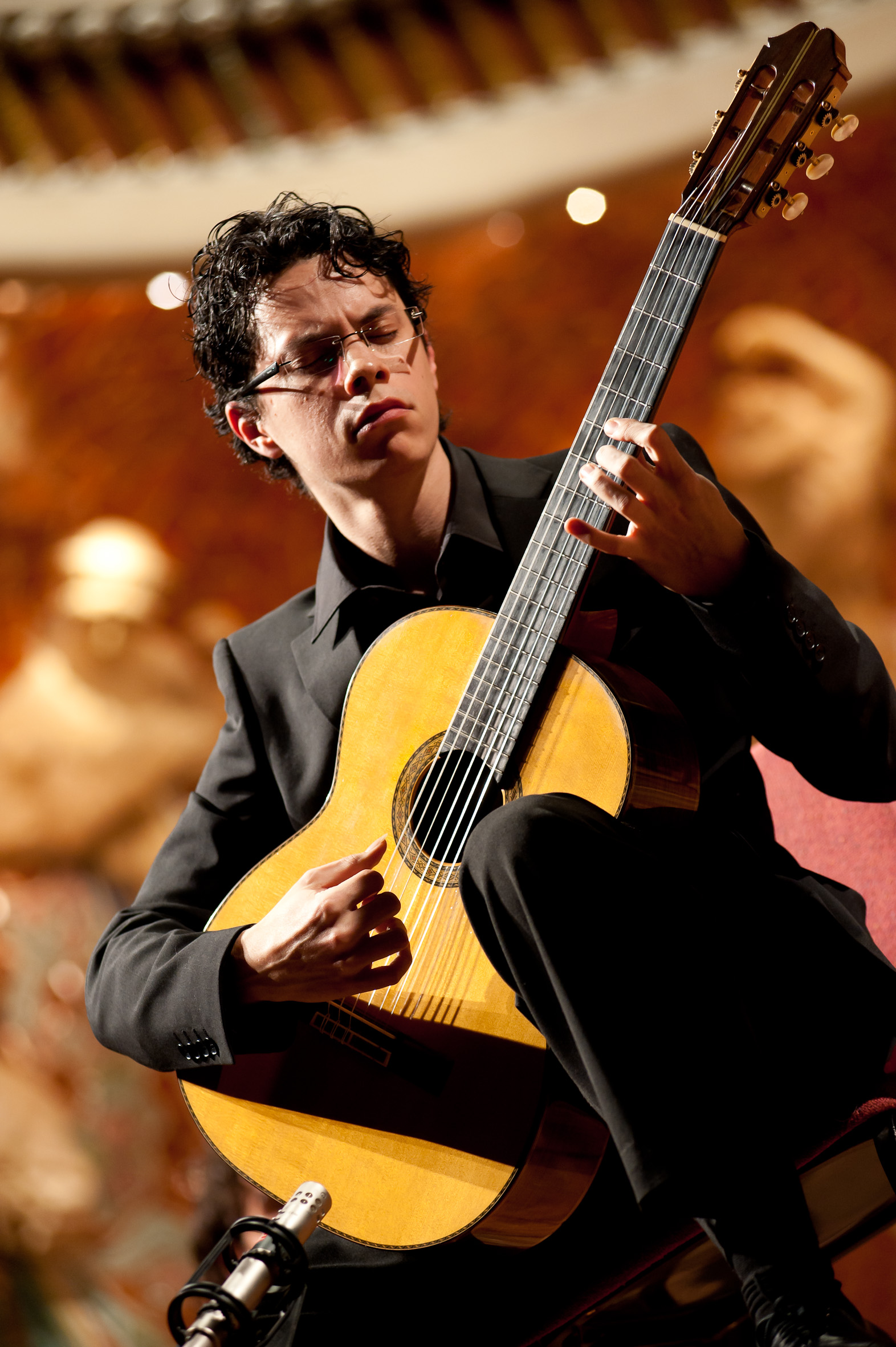 Alí Arango plays Güajiras de Lucía | This is Classical Guitar