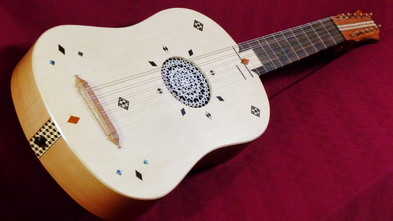 The Vihuela: History and Style by Clive Titmuss | This is Classical Guitar