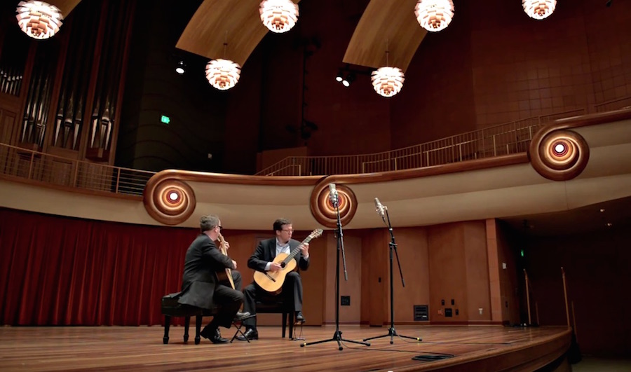 Andrew Zohn plays Xodó da Baiana by Reis | This is Classical Guitar