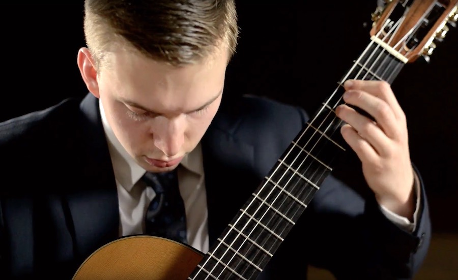 Simon Farintosh Plays Rodrigo & Tedesco | This is Classical Guitar