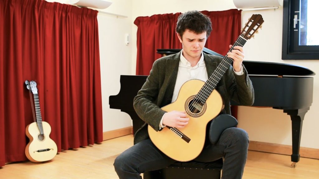 Judith Bunk performs Gavotte 1 & 2, BWV 995 by Bach | This is Classical ...